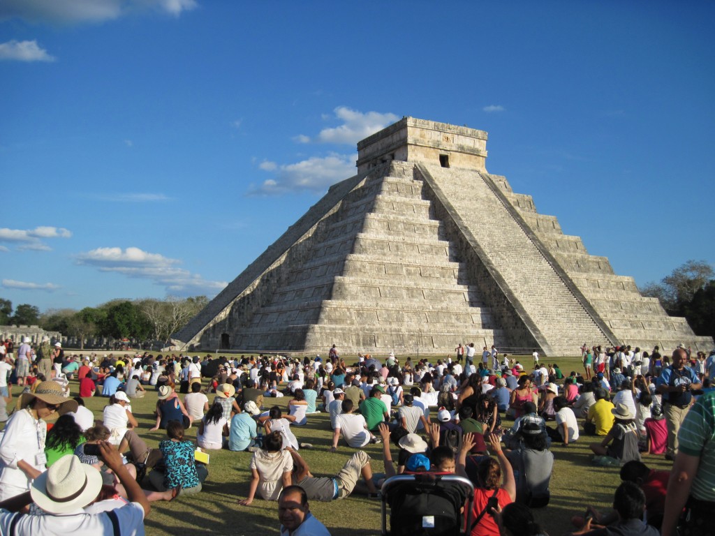 spring equinox effect on el castillo mayan pyramid – Travel Around The ...